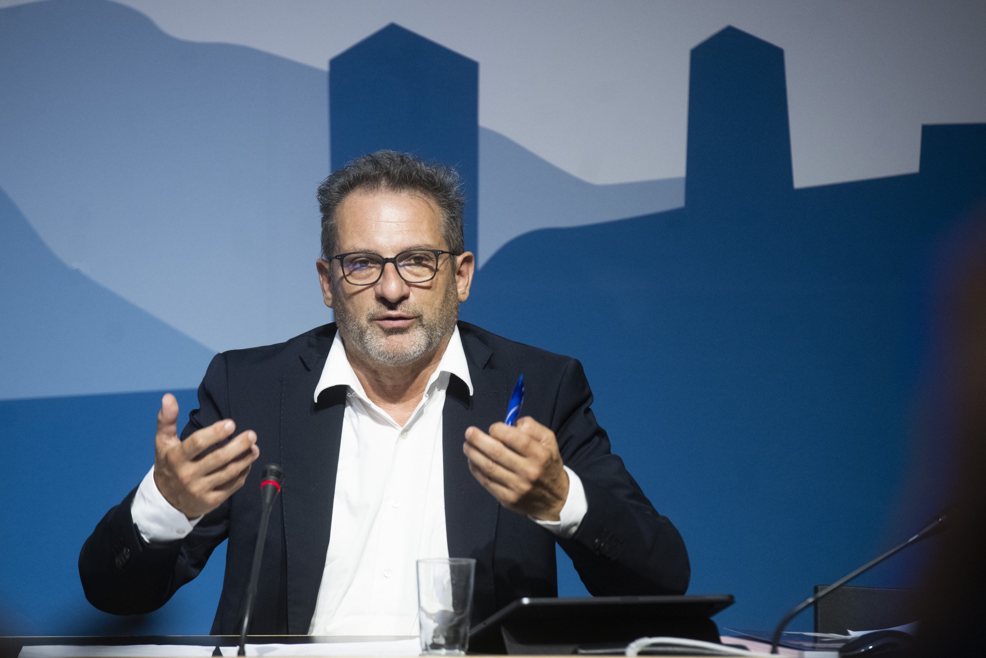 I siluri del PLR contro la Divisione scuola. Nel mirino Emanuele Berger ...